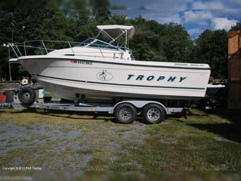 2001 Trophy 2352 Cuddy Cabin for sale. View price, photos and Buy 2001 ...