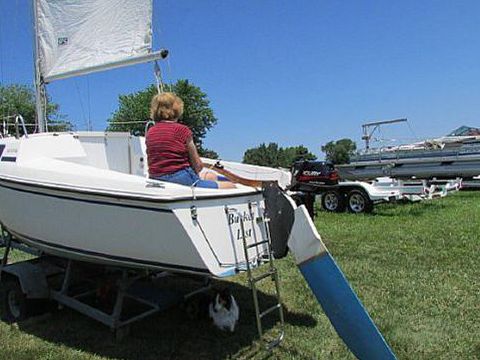 1991 Hunter 18.5 for sale. View price, photos and Buy 1991 Hunter 18.5 ...