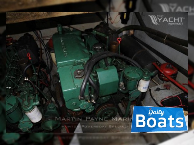 1986 Hunton Powerboats 28C for sale. View price, photos and Buy 1986 ...