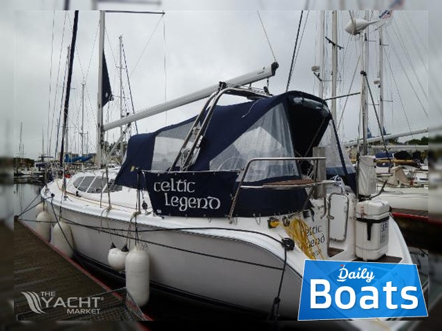2010 Hunter Legend 39 for sale. View price, photos and Buy 2010 Hunter ...